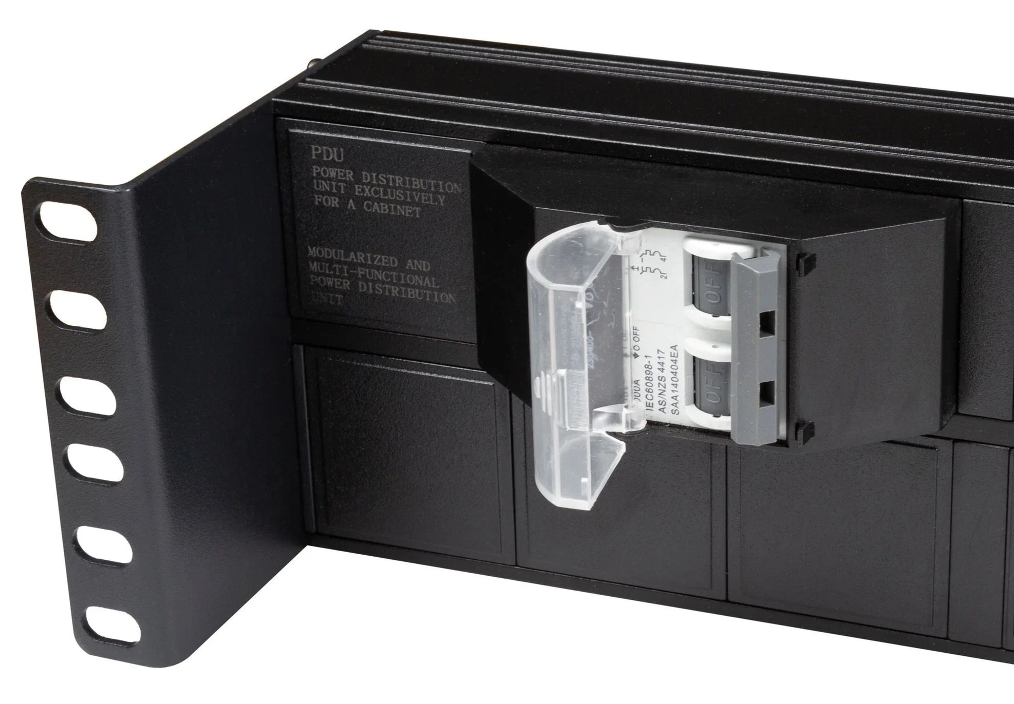 DYNAMIX 20 Outlet Horizontal Power Rail (16x 10A IEC C13 & 4x 16A IEC ...